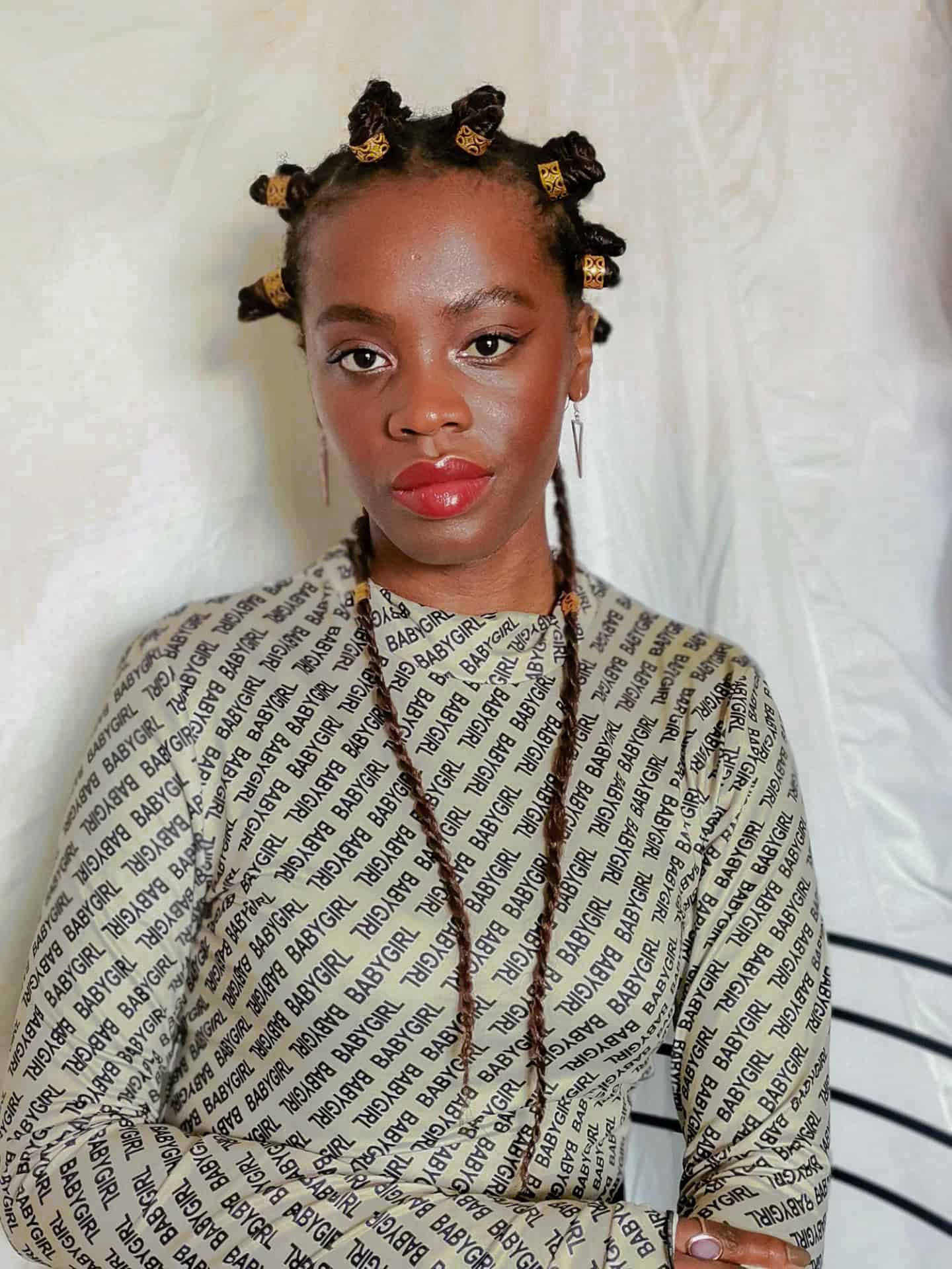 20 Easy At Home Photoshoot Ideas To Try Now - The Princientist