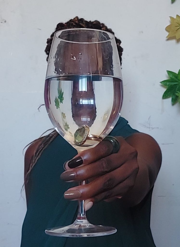 20 Easy At Home Photoshoot Ideas To Try Now - The Princientist