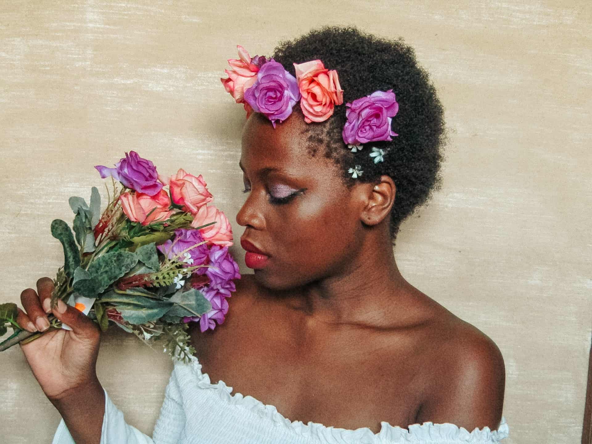 20 Easy At Home Photoshoot Ideas To Try Now - The Princientist