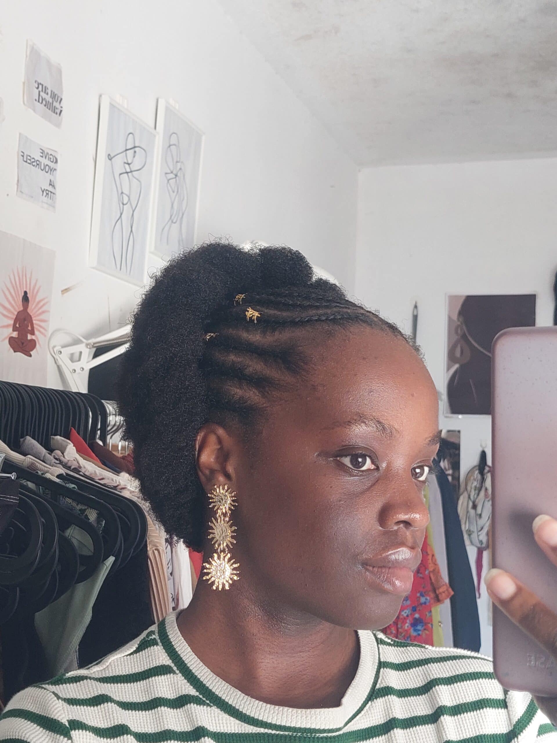 20 Easy At Home Photoshoot Ideas To Try Now - The Princientist